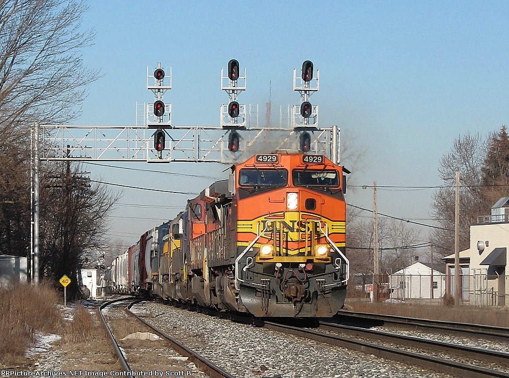 BNSF 4929 Q380